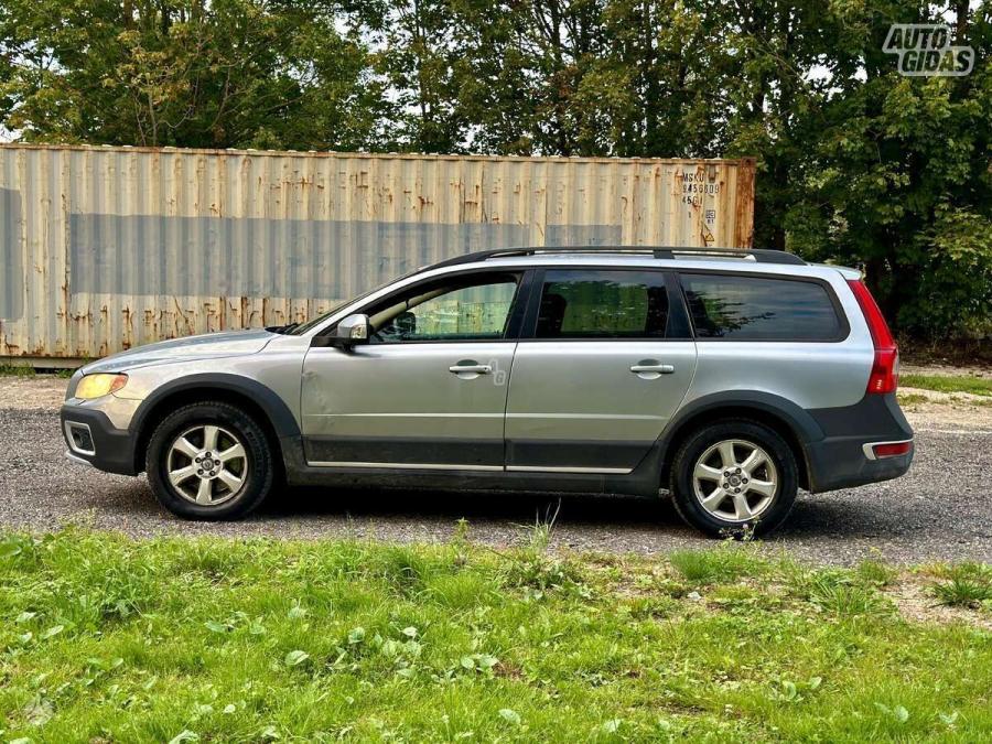 Volvo XC70 2008 in Vilnius, with an engine capacity of 3.20 L and mileage of 340 thousand km for 3350 €, photo 8 on AUTOMOTO.COM.LV