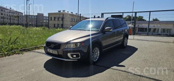 Volvo XC70 2008 in Riga, with an engine capacity of 2.40 L and mileage of 334 thousand km for 4900 €, photo 2 on AUTOMOTO.COM.LV