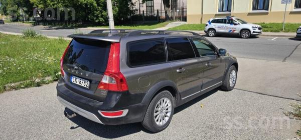 Volvo XC70 2008 in Riga, with an engine capacity of 2.40 L and mileage of 334 thousand km for 4900 €, photo 3 on AUTOMOTO.COM.LV