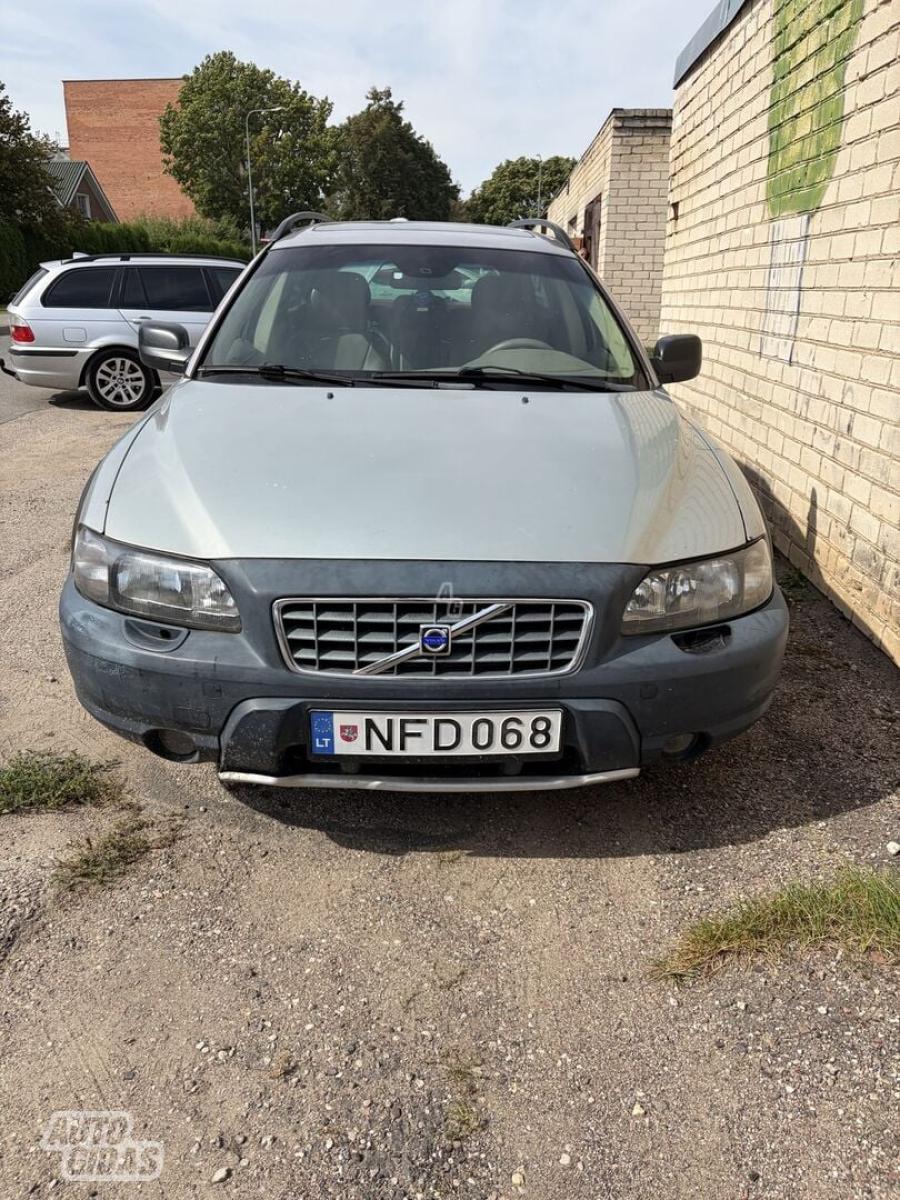 Volvo XC70 2008 in Sirvintos, with an engine capacity of 2.50 L and mileage of 216 thousand km for 550 €, photo 1 on AUTOMOTO.COM.LV