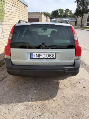 Volvo XC70 2008 in Sirvintos, with an engine capacity of 2.50 L and mileage of 216 thousand km for 550 €, photo 5 on AUTOMOTO.COM.LV