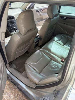 Volvo XC70 2008 in Sirvintos, with an engine capacity of 2.50 L and mileage of 216 thousand km for 550 €, photo 10 on AUTOMOTO.COM.LV