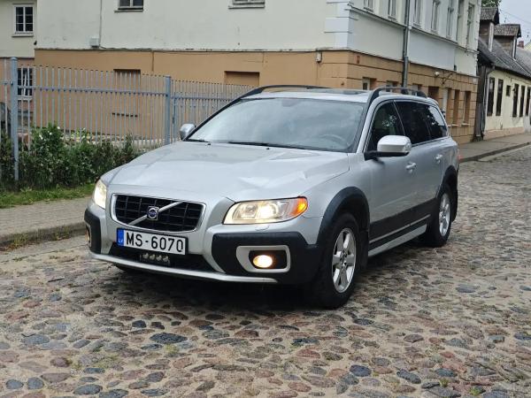 Volvo XC70 2008 in Tukums, with an engine capacity of 0.00 L and mileage of 348 thousand km for 3900 €, photo 3 on AUTOMOTO.COM.LV