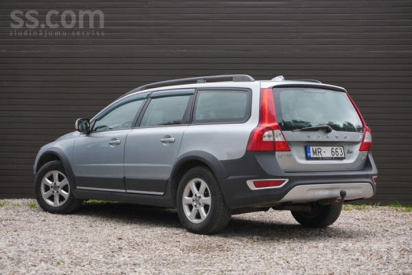 Volvo XC70 2009 Rīga, ar dzinēja tilpumu 2.40 L un nobraukumu 300 tūkst. km par 7400 €, foto 4 vietnē AUTOMOTO.COM.LV