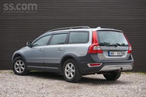 Volvo XC70 2009 Rīga, ar dzinēja tilpumu 2.40 L un nobraukumu 300 tūkst. km par 7400 €, foto 4 vietnē AUTOMOTO.COM.LV
