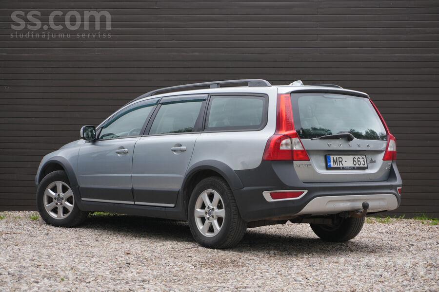 Volvo XC70 2009 Rīga, ar dzinēja tilpumu 2.40 L un nobraukumu 300 tūkst. km par 7400 €, foto 4 vietnē AUTOMOTO.COM.LV