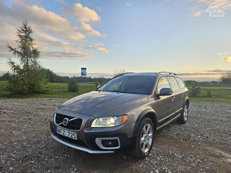 Volvo XC70 2009 Klaipėda, ar dzinēja tilpumu 3.20 L un nobraukumu 380 tūkst. km par 4450 €, foto 1 vietnē AUTOMOTO.COM.LV
