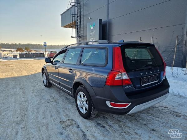 Volvo XC70 2009 in Vilnius, with an engine capacity of 2.40 L and mileage of 277 thousand km for 6690 €, photo 8 on AUTOMOTO.COM.LV