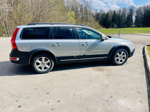 Volvo XC70 2009 in Elektrenai, with an engine capacity of 3.00 L and mileage of 370 thousand km for 5999 €, photo 8 on AUTOMOTO.COM.LV