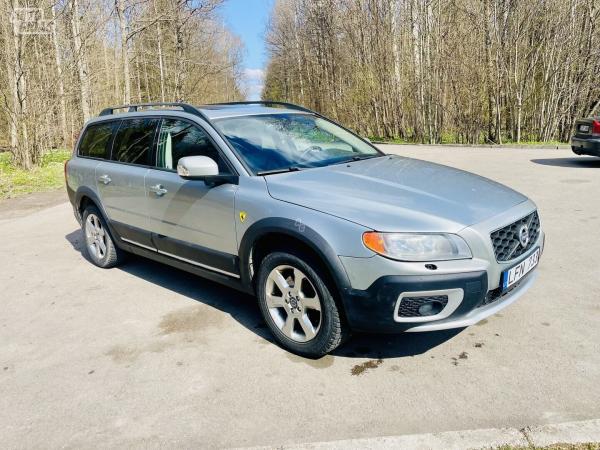 Volvo XC70 2009 in Elektrenai, with an engine capacity of 3.00 L and mileage of 370 thousand km for 5999 €, photo 9 on AUTOMOTO.COM.LV