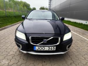 Volvo XC70 2009 in Vilnius, with an engine capacity of 2.40 L and mileage of 396 thousand km for 4399 €, photo 3 on AUTOMOTO.COM.LV