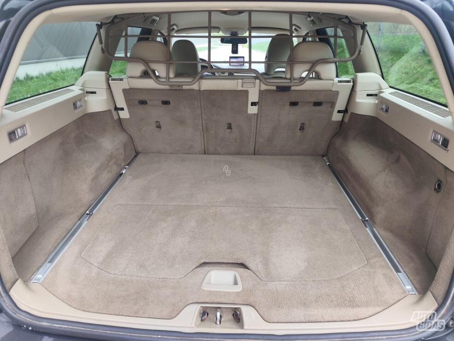 Volvo XC70 2009 in Vilnius, with an engine capacity of 2.40 L and mileage of 396 thousand km for 4399 €, photo 11 on AUTOMOTO.COM.LV