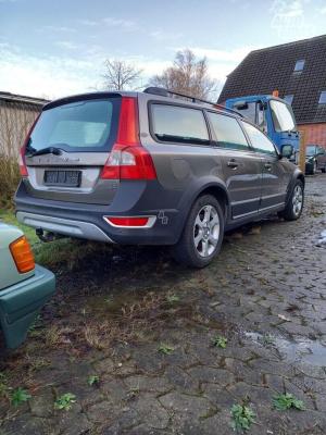 Volvo XC70 2009 in Vilnius, with an engine capacity of 2.40 L and mileage of 279 thousand km for 4800 €, photo 4 on AUTOMOTO.COM.LV