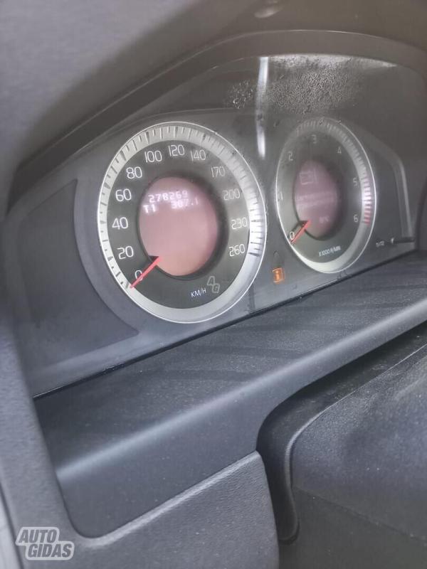 Volvo XC70 2009 in Vilnius, with an engine capacity of 2.40 L and mileage of 279 thousand km for 4800 €, photo 6 on AUTOMOTO.COM.LV