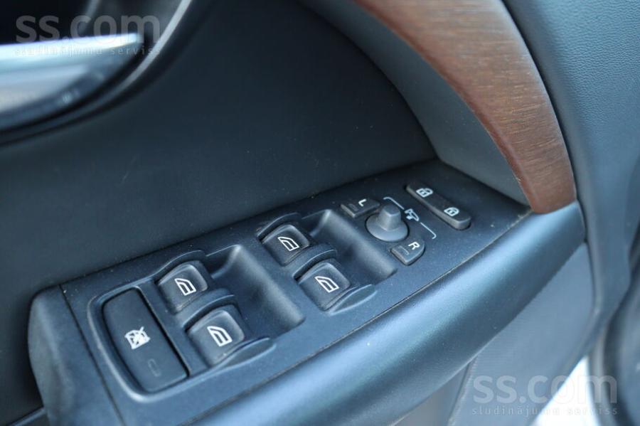 Volvo XC70 2009 Rīga, ar dzinēja tilpumu 2.40 L un nobraukumu 353 tūkst. km par 5490 €, foto 18 vietnē AUTOMOTO.COM.LV