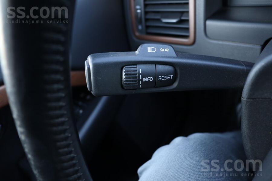 Volvo XC70 2009 Rīga, ar dzinēja tilpumu 2.40 L un nobraukumu 353 tūkst. km par 5490 €, foto 20 vietnē AUTOMOTO.COM.LV