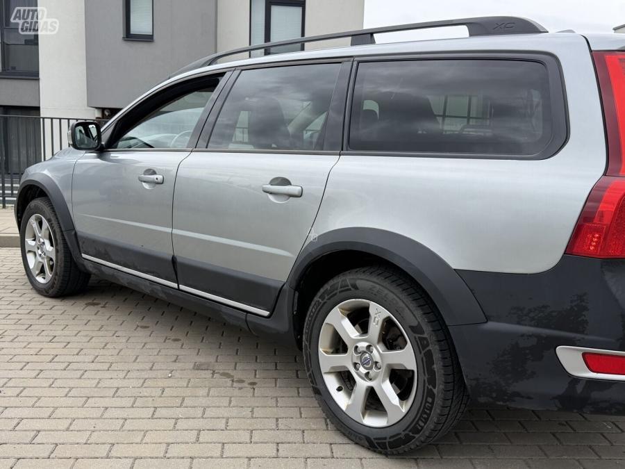 Volvo XC70 2009 Viļņa, ar dzinēja tilpumu 2.40 L un nobraukumu 395 tūkst. km par 3800 €, foto 9 vietnē AUTOMOTO.COM.LV