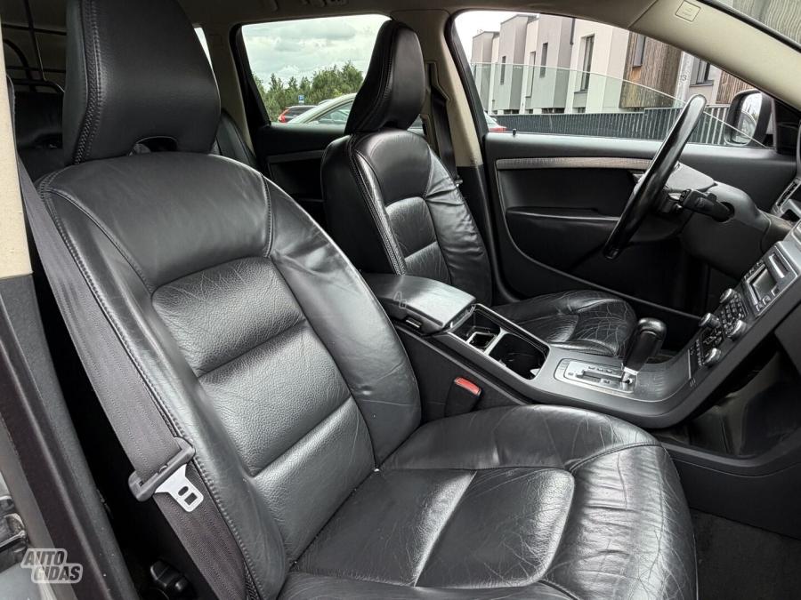Volvo XC70 2009 Viļņa, ar dzinēja tilpumu 2.40 L un nobraukumu 395 tūkst. km par 3800 €, foto 12 vietnē AUTOMOTO.COM.LV