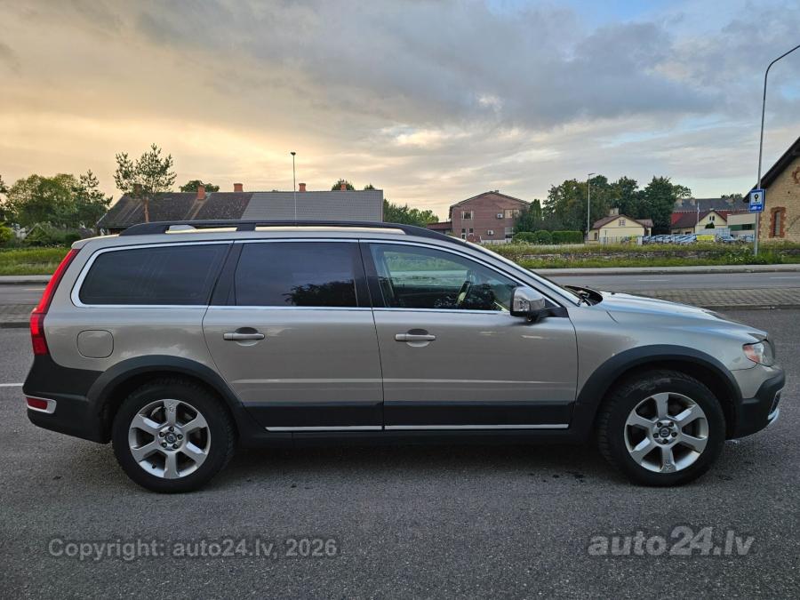 Volvo XC70 2009 Paide, ar dzinēja tilpumu 2.40 L un nobraukumu 216 tūkst. km par 6850 €, foto 14 vietnē AUTOMOTO.COM.LV