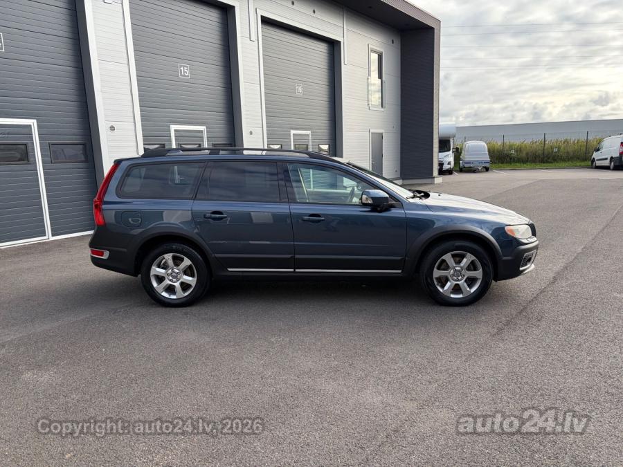 Volvo XC70 2009 in Tallinn, with an engine capacity of 2.40 L and mileage of 149 thousand km for 7000 €, photo 4 on AUTOMOTO.COM.LV