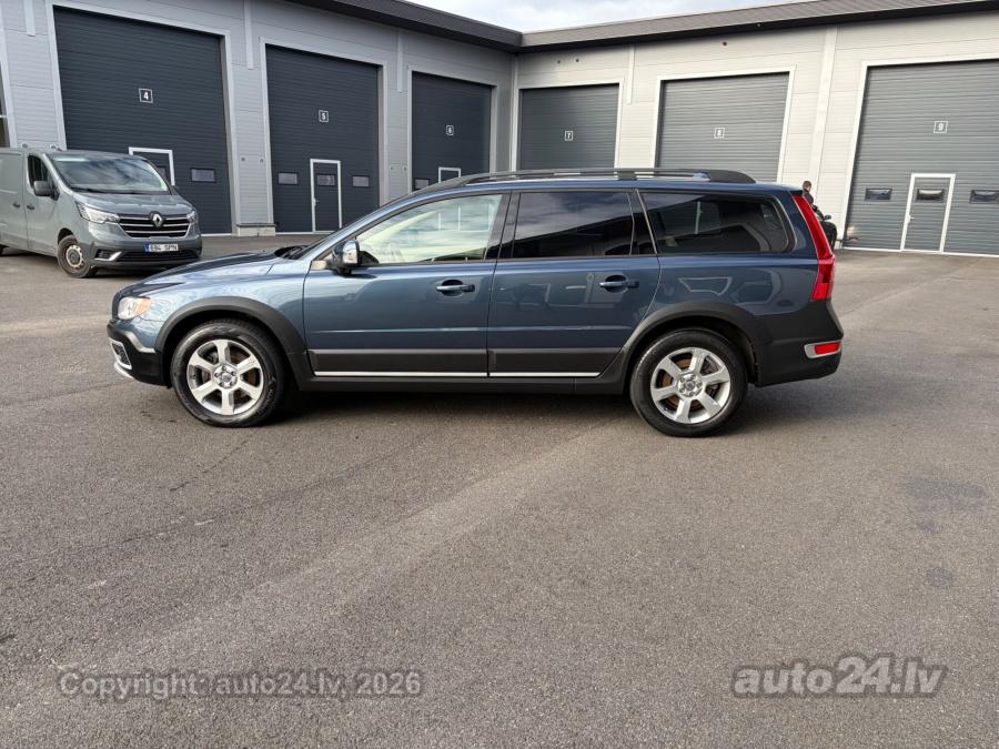 Volvo XC70 2009 in Tallinn, with an engine capacity of 2.40 L and mileage of 149 thousand km for 7000 €, photo 8 on AUTOMOTO.COM.LV