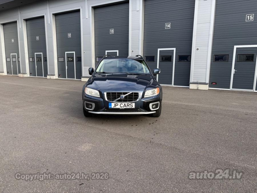 Volvo XC70 2009 in Tallinn, with an engine capacity of 2.40 L and mileage of 149 thousand km for 7000 €, photo 9 on AUTOMOTO.COM.LV