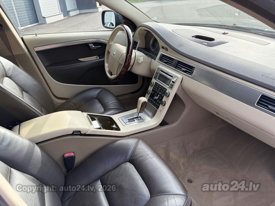 Volvo XC70 2009 in Tallinn, with an engine capacity of 2.40 L and mileage of 149 thousand km for 7000 €, photo 13 on AUTOMOTO.COM.LV