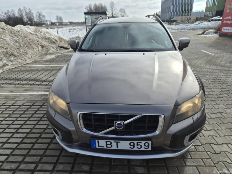 Volvo XC70 2010 Viļņa, ar dzinēja tilpumu 3.20 L un nobraukumu 341 tūkst. km par 5900 €, foto 3 vietnē AUTOMOTO.COM.LV