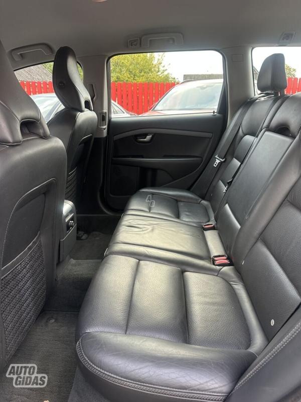 Volvo XC70 2010 Pabradė, ar dzinēja tilpumu 2.00 L un nobraukumu 323 tūkst. km par 7350 €, foto 11 vietnē AUTOMOTO.COM.LV