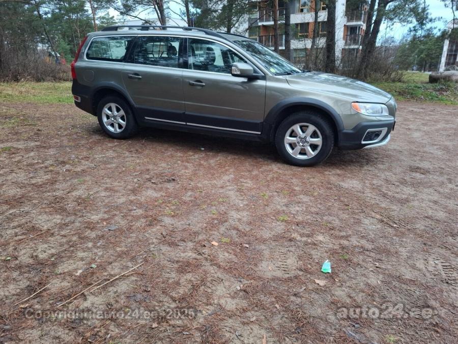 Volvo XC70 2011 Tallina, ar dzinēja tilpumu 2.40 L un nobraukumu 208 tūkst. km par 11500 €, foto 1 vietnē AUTOMOTO.COM.LV