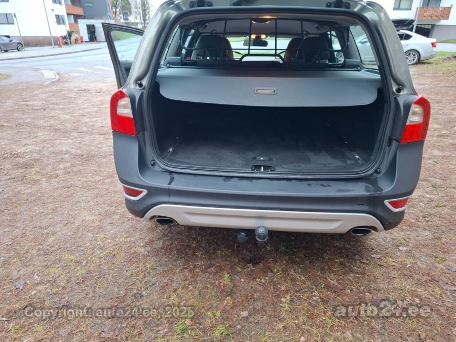 Volvo XC70 2011 Tallina, ar dzinēja tilpumu 2.40 L un nobraukumu 208 tūkst. km par 11500 €, foto 9 vietnē AUTOMOTO.COM.LV