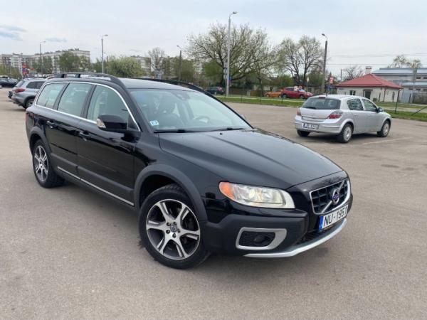 Volvo XC70 2011 in Riga, with an engine capacity of 2.40 L and mileage of 216 thousand km for 9950 €, photo 3 on AUTOMOTO.COM.LV