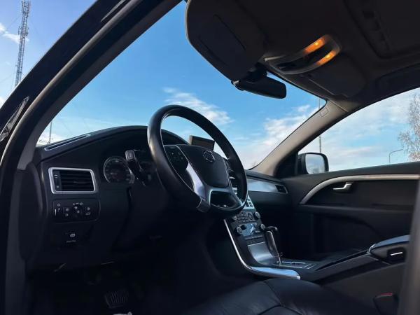 Volvo XC70 2011 Jelgava, ar dzinēja tilpumu 2.40 L un nobraukumu 293 tūkst. km par 9990 €, foto 8 vietnē AUTOMOTO.COM.LV