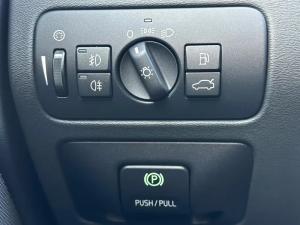 Volvo XC70 2011 in Jelgava, with an engine capacity of 2.40 L and mileage of 293 thousand km for 9990 €, photo 17 on AUTOMOTO.COM.LV