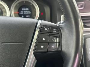 Volvo XC70 2011 in Jelgava, with an engine capacity of 2.40 L and mileage of 293 thousand km for 9990 €, photo 27 on AUTOMOTO.COM.LV