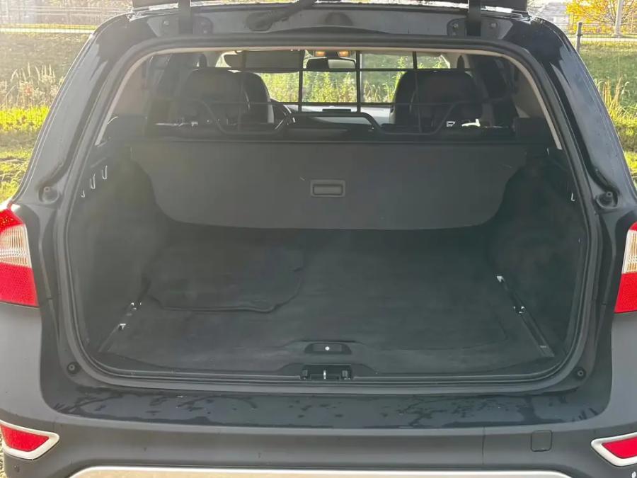 Volvo XC70 2011 in Jelgava, with an engine capacity of 2.40 L and mileage of 293 thousand km for 9990 €, photo 29 on AUTOMOTO.COM.LV
