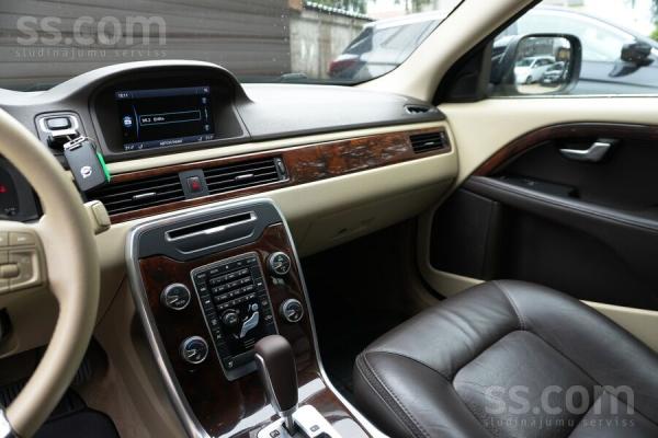 Volvo XC70 2011 in Riga, with an engine capacity of 2.00 L and mileage of 293 thousand km for 8190 €, photo 6 on AUTOMOTO.COM.LV