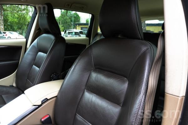 Volvo XC70 2011 in Riga, with an engine capacity of 2.00 L and mileage of 293 thousand km for 8190 €, photo 8 on AUTOMOTO.COM.LV