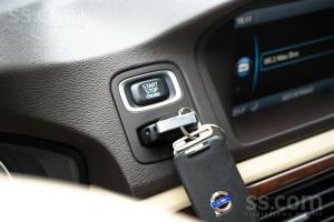 Volvo XC70 2011 Rīga, ar dzinēja tilpumu 2.00 L un nobraukumu 293 tūkst. km par 8190 €, foto 14 vietnē AUTOMOTO.COM.LV
