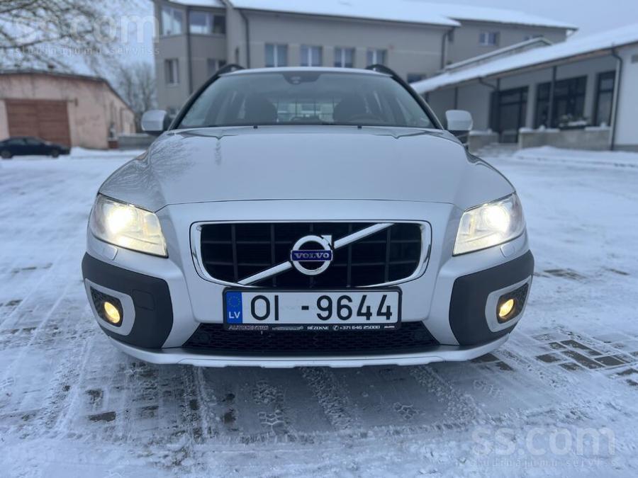 Volvo XC70 2012 Rēzekne, ar dzinēja tilpumu 2.00 L un nobraukumu 271 tūkst. km par 8450 €, foto 1 vietnē AUTOMOTO.COM.LV