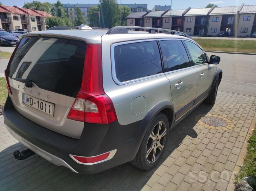 Volvo XC70 2012 Rīga, ar dzinēja tilpumu 2.40 L un nobraukumu 387 tūkst. km par 9500 €, foto 3 vietnē AUTOMOTO.COM.LV