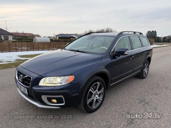 Volvo XC70 2012 Tallina, ar dzinēja tilpumu 2.00 L un nobraukumu 0 tūkst. km par 7690 €, foto 1 vietnē AUTOMOTO.COM.LV