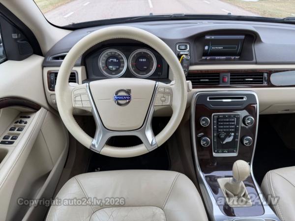 Volvo XC70 2012 Tallina, ar dzinēja tilpumu 2.00 L un nobraukumu 0 tūkst. km par 7690 €, foto 5 vietnē AUTOMOTO.COM.LV