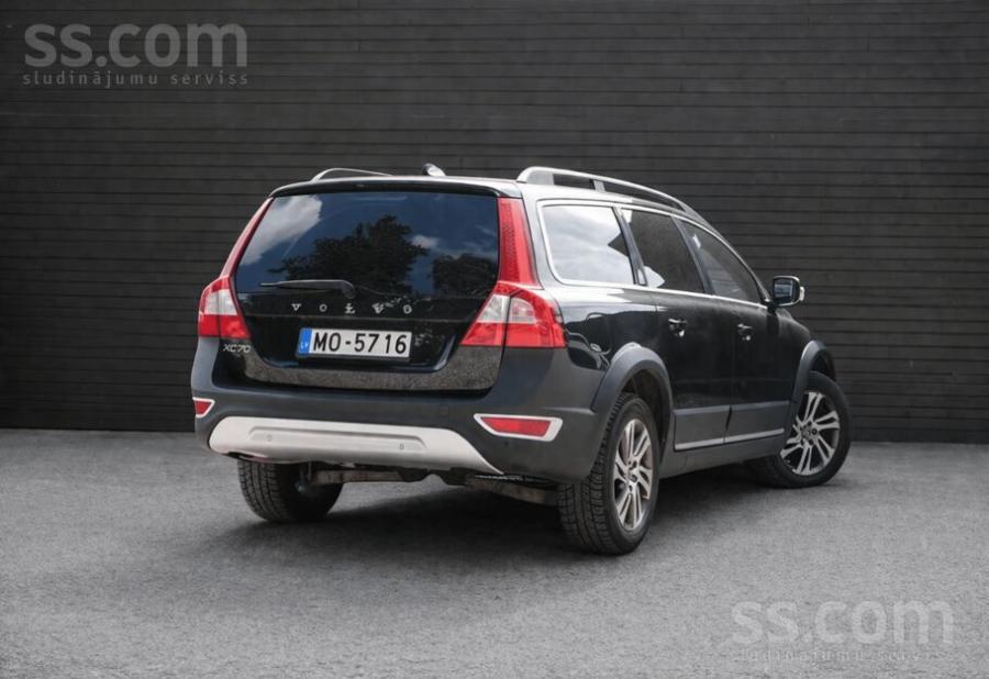 Volvo XC70 2012 in Riga, with an engine capacity of 2.00 L and mileage of 250 thousand km for 9390 €, photo 4 on AUTOMOTO.COM.LV