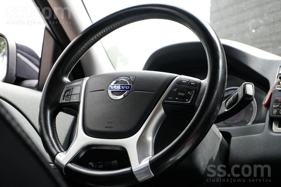 Volvo XC70 2012 in Riga, with an engine capacity of 2.00 L and mileage of 250 thousand km for 9390 €, photo 13 on AUTOMOTO.COM.LV