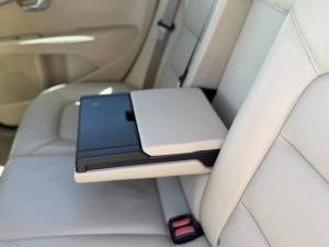 Volvo XC70 2012 in Riga, with an engine capacity of 2.40 L and mileage of 351 thousand km for 9950 €, photo 9 on AUTOMOTO.COM.LV