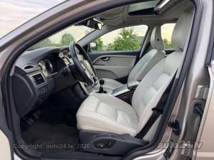Volvo XC70 2012 Tallina, ar dzinēja tilpumu 2.00 L un nobraukumu 319 tūkst. km par 9690 €, foto 8 vietnē AUTOMOTO.COM.LV