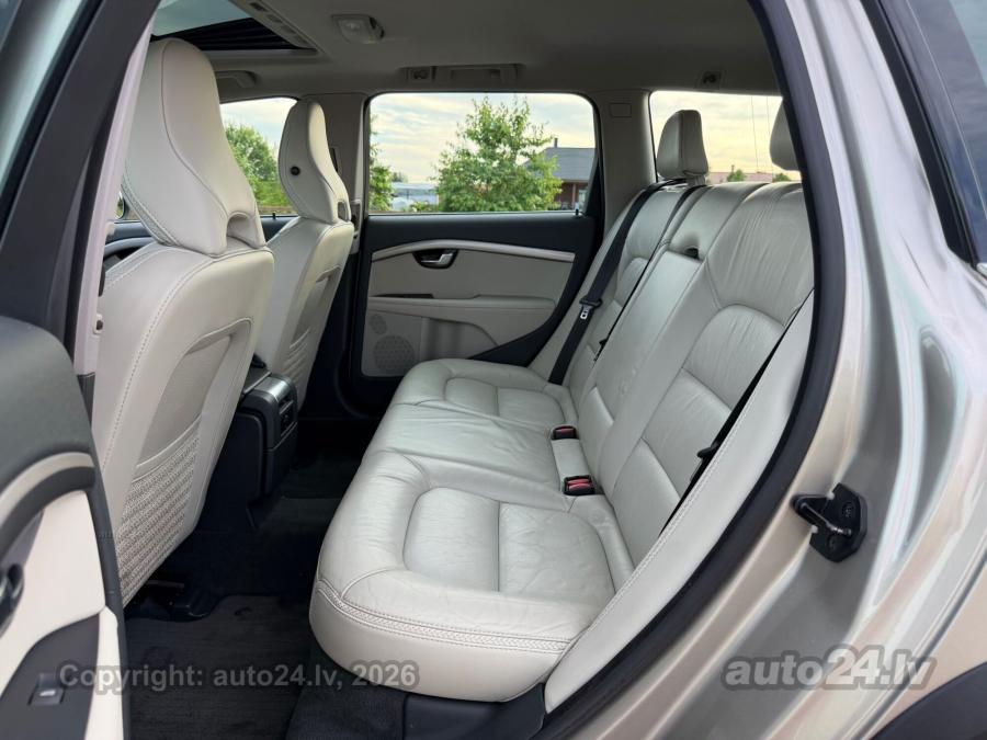 Volvo XC70 2012 Tallina, ar dzinēja tilpumu 2.00 L un nobraukumu 319 tūkst. km par 9690 €, foto 9 vietnē AUTOMOTO.COM.LV