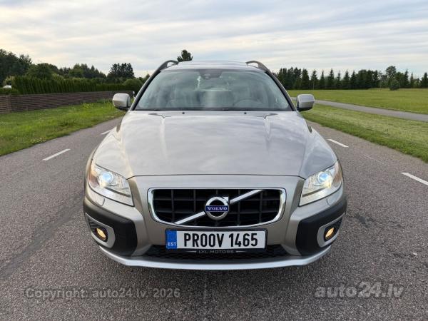 Volvo XC70 2012 in Tallinn, with an engine capacity of 2.00 L and mileage of 319 thousand km for 9690 €, photo 9 on AUTOMOTO.COM.LV