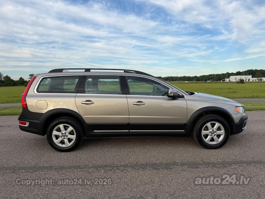 Volvo XC70 2012 Tallina, ar dzinēja tilpumu 2.00 L un nobraukumu 319 tūkst. km par 9690 €, foto 11 vietnē AUTOMOTO.COM.LV